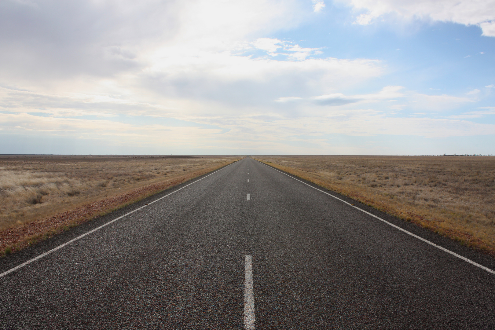 Strasse ins Nichts Foto & Bild | landschaft, wege und pfade, natur ...