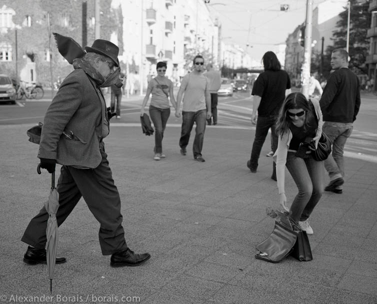 Straßenkünstler (Berlin, Prenzlauer Berg) Foto & Bild | streetfotografie mit menschen, street ...