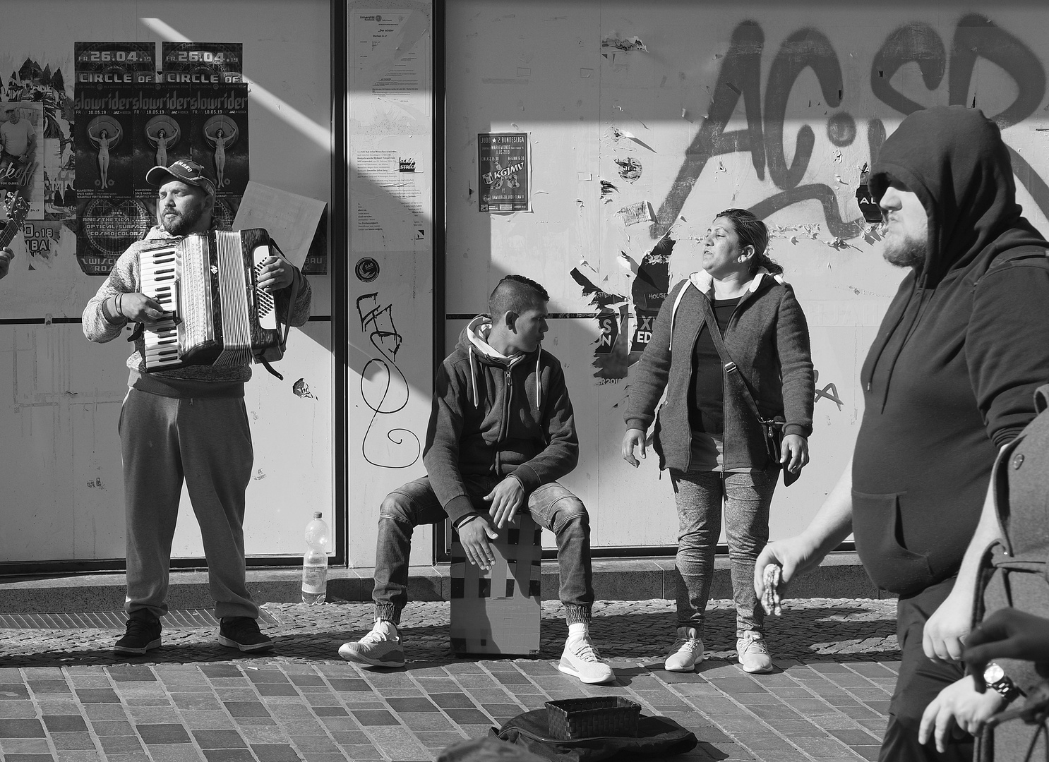 Straßenmusikanten in Rostock Foto & Bild | street, menschen, streetfotografie Bilder auf ...