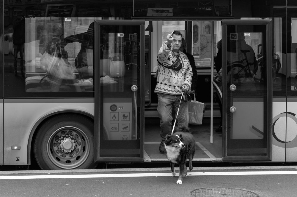 Street Foto & Bild | portrait, streetfotografie mit menschen, monochrom Bilder auf fotocommunity