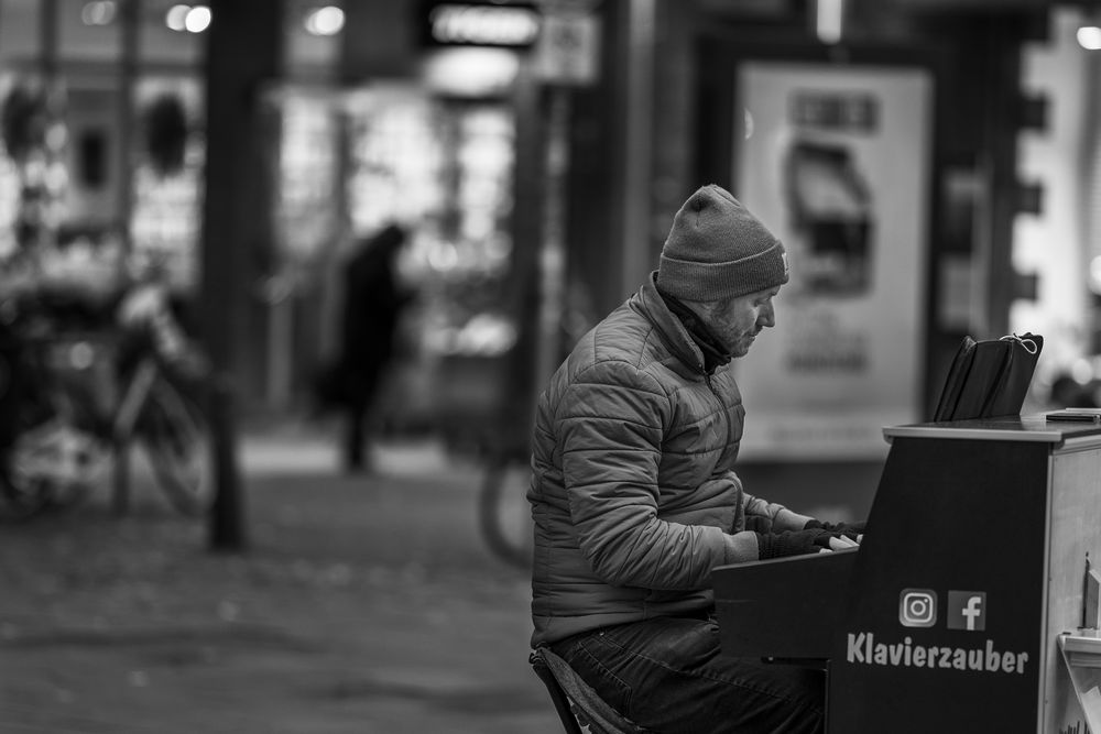 Street art Foto & Bild | erwachsene menschen, streetfotografie mit menschen, street: spontane ...