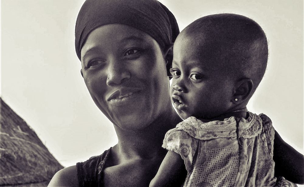 street Mutter Kind cap-28-Sw von Ingst Foto & Bild | people, street ...