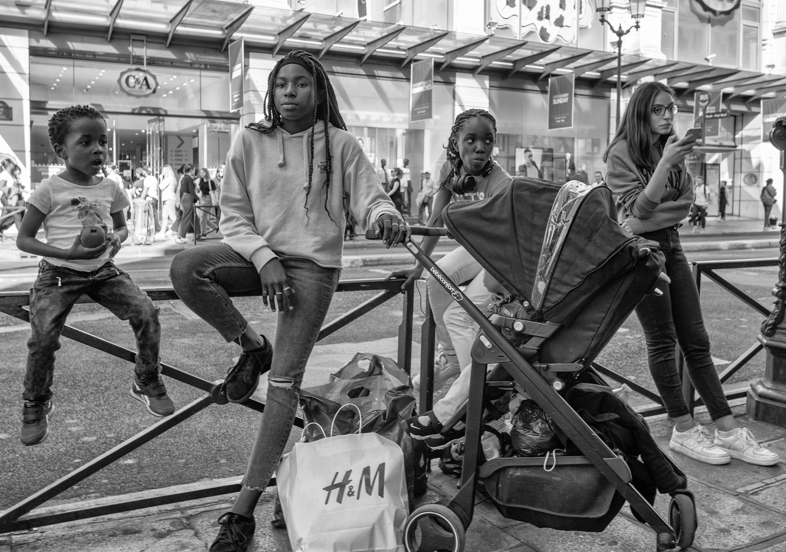 street Paris Foto & Bild | erwachsene menschen, streetfotografie mit menschen, alltagsereignisse ...