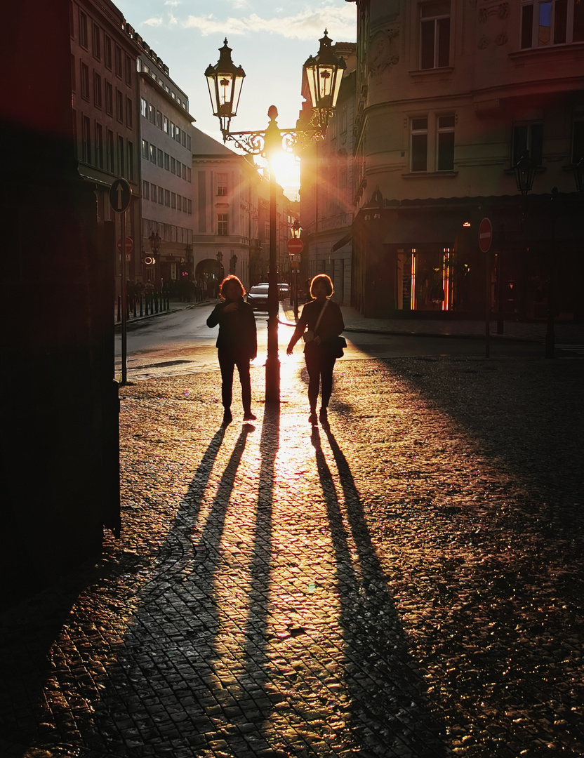 street V3 Zwei PRAG P30-49-col +SW +8mal_secret_Prague Foto & Bild | prag, reportage ...