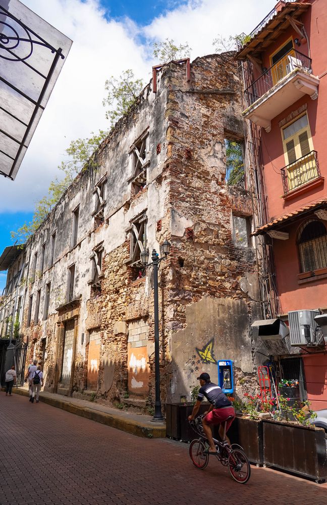 street_panama 21 Foto & Bild | architektur, streetfotografie mit menschen, marodes Bilder auf ...