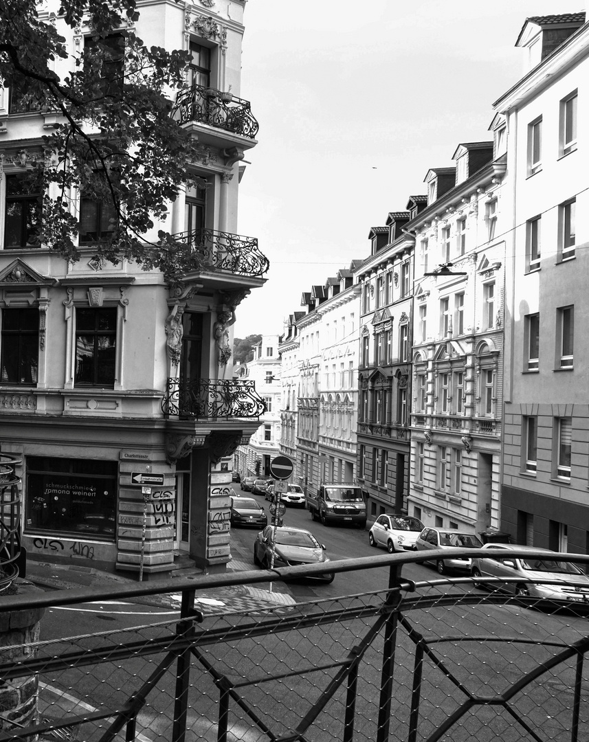 Streets Foto & Bild | architektur, streetfotografie mit menschen, stadtlandschaft Bilder auf ...