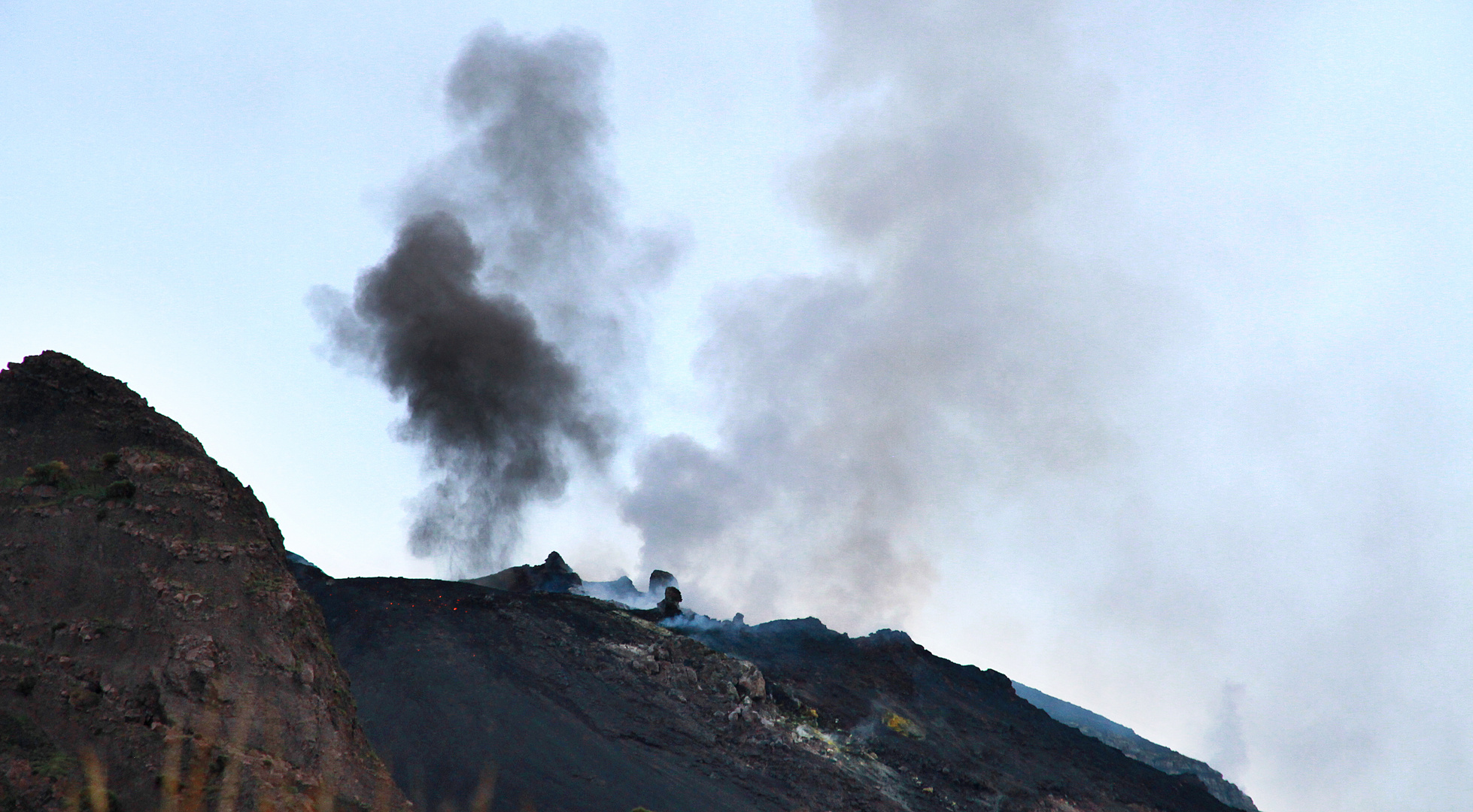 Stromboli Foto & Bild | landschaft, vulkanlandschaften, fuoco Bilder ...