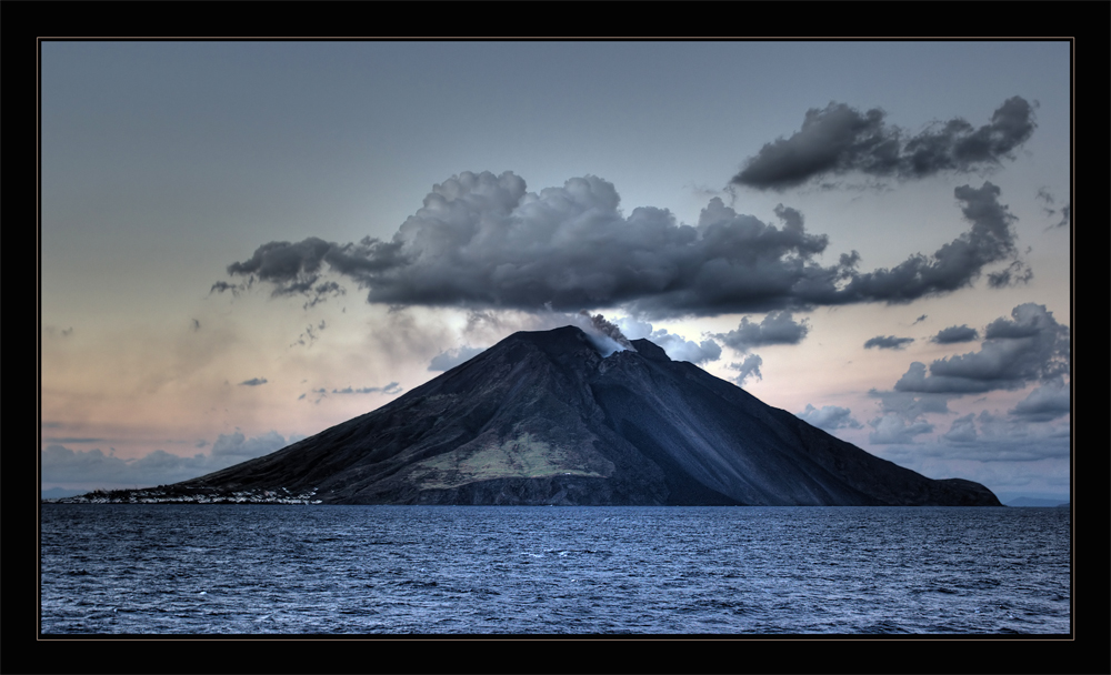 Stromboli, la Sciara del Fuoco Foto % Immagini| paesaggi, mare, natura Foto su fotocommunity