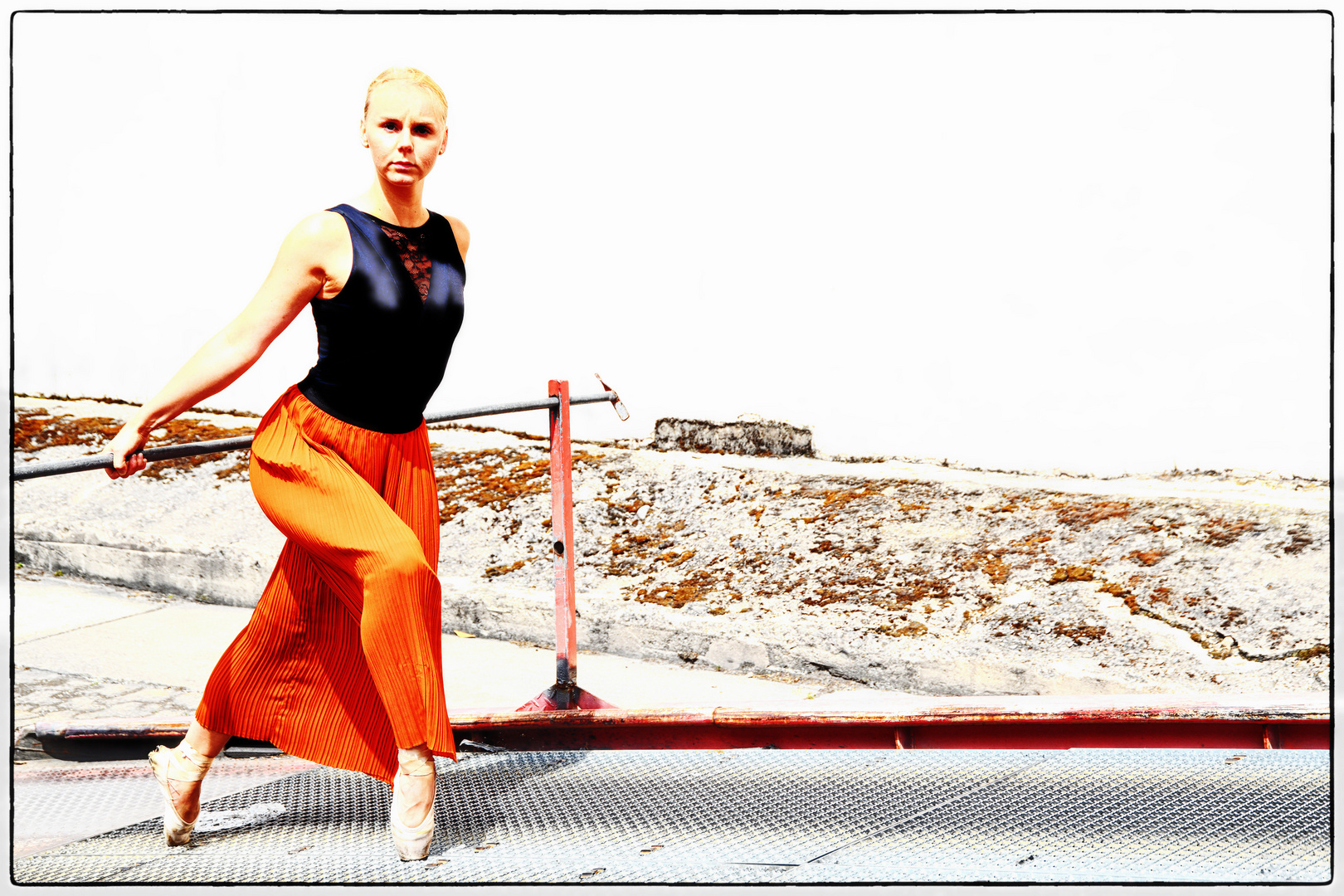 strong looking Foto & Bild | portrait, streetfotografie mit menschen ...