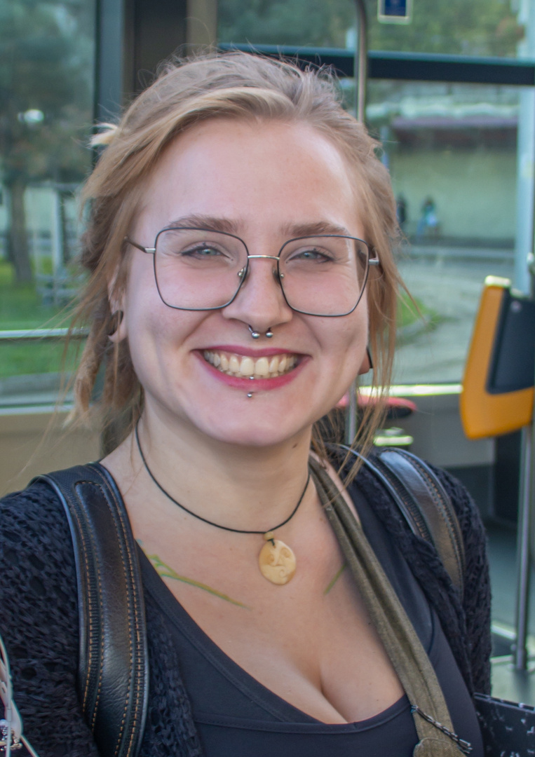 Studentin mit guter Laune... Foto & Bild | erwachsene menschen ...