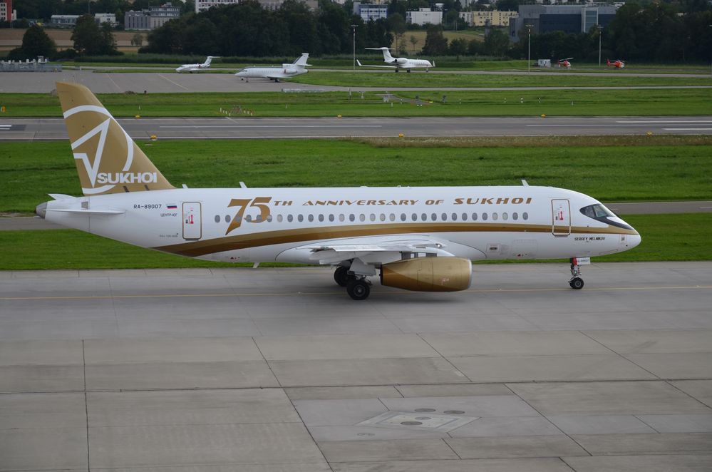 Suchoj Foto & Bild | luftfahrt, passagiermaschinen, verkehr & fahrzeuge ...