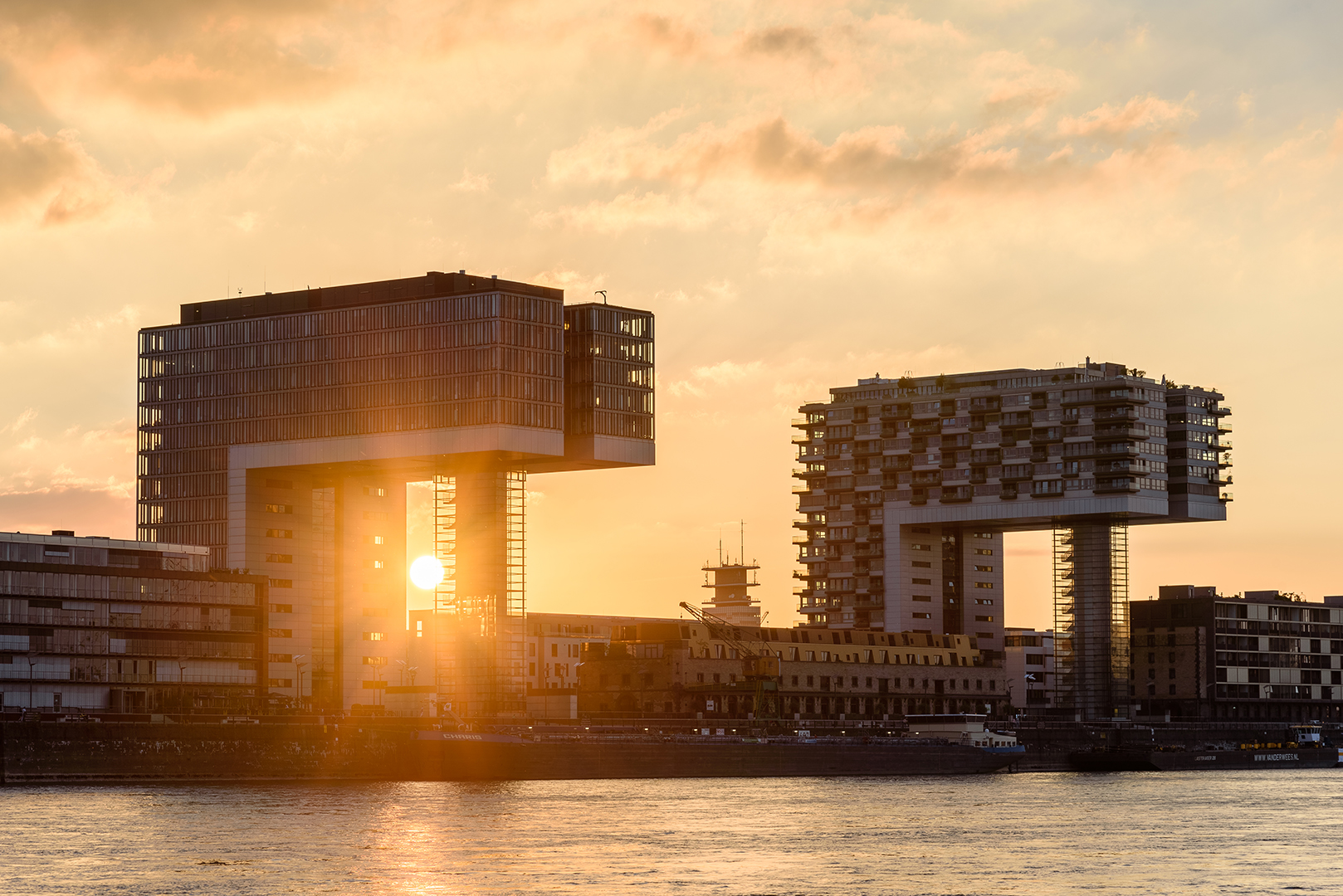 Summer in the City Foto & Bild | city, summer, world Bilder auf ...