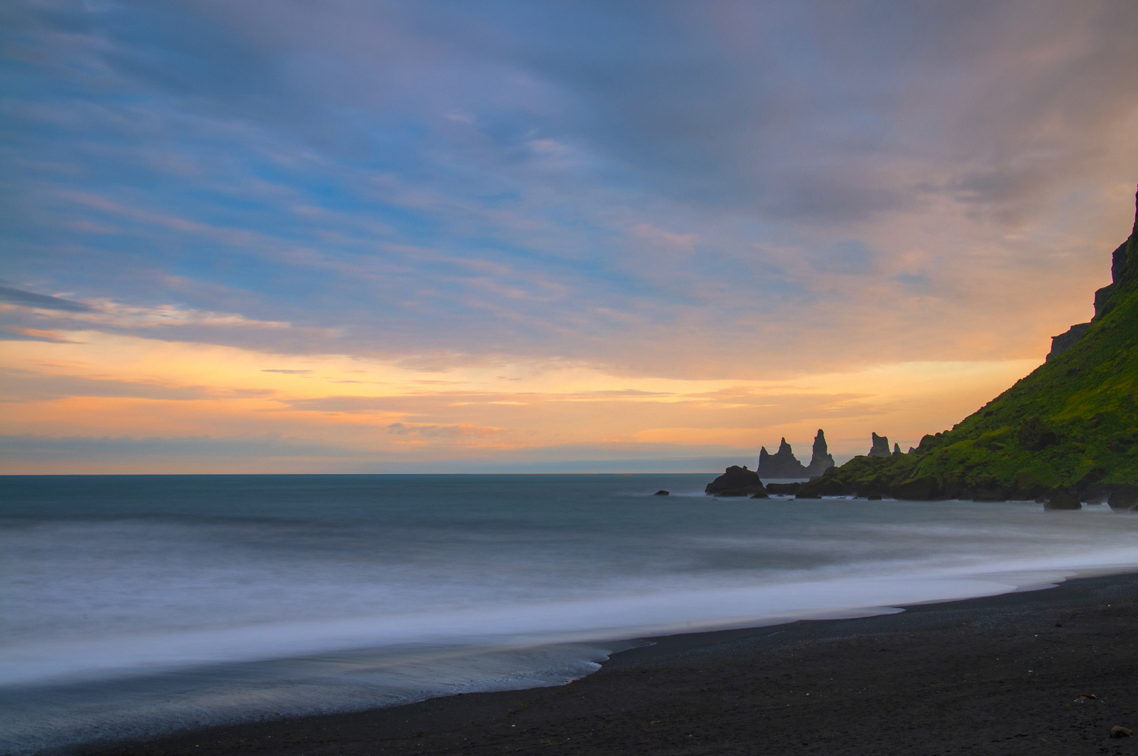 SUNSET AT MIDNIGHT Foto & Bild | vik, iceland, motive Bilder auf ...