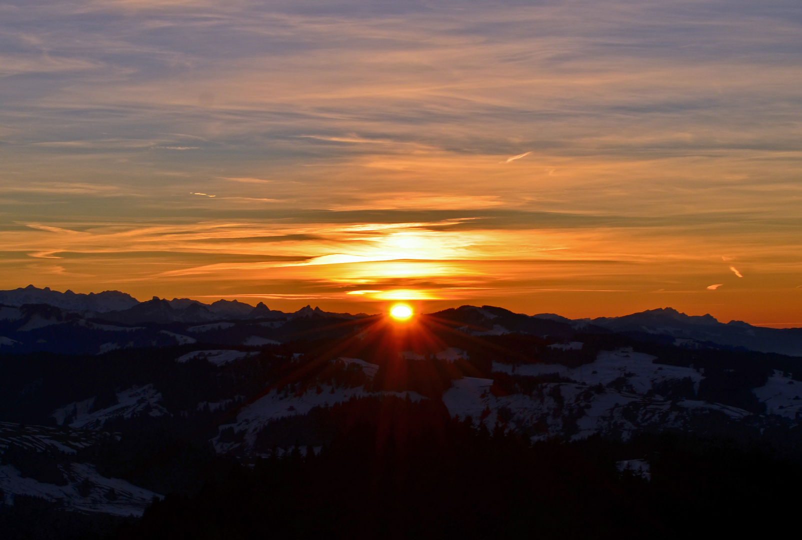 "Sunset in Switzerland" Foto & Bild | sonnenuntergänge, himmel ...