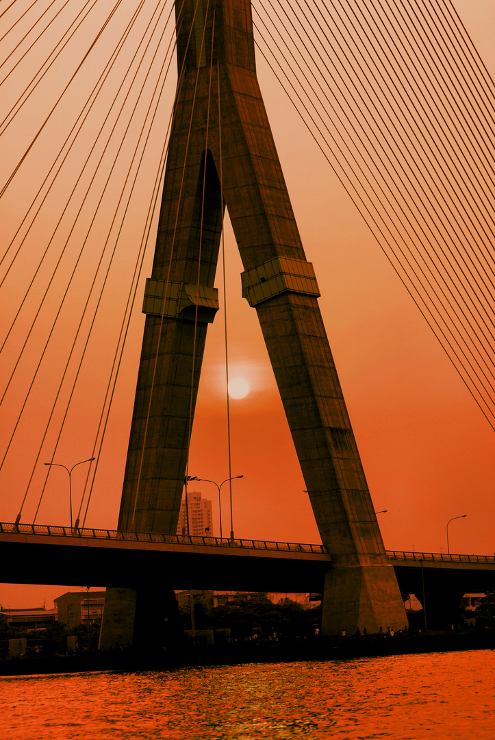 Sunset mit Brücke Foto & Bild | asia, thailand, southeast asia Bilder ...