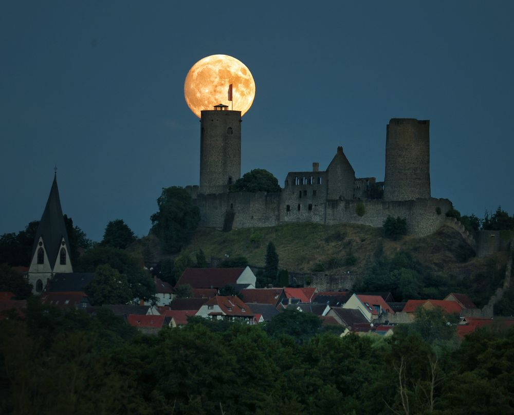 Supermond Foto & Bild | architektur, architektur bei nacht, mondaufnahmen Bilder auf fotocommunity