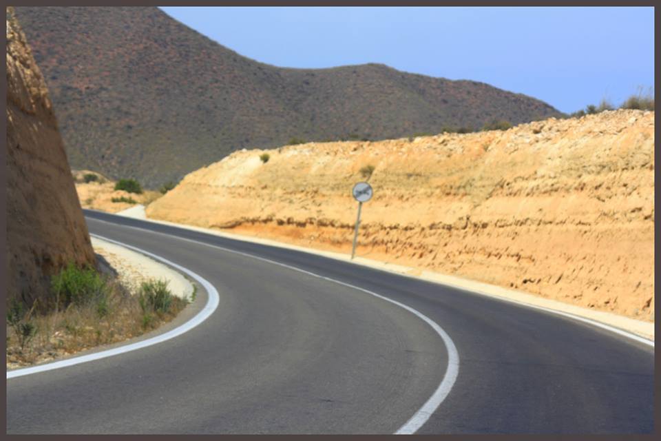 sur la route photo et image | paysages, paysages de montagne, nature ...