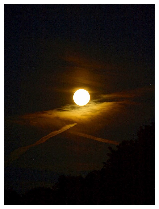 Sure, it´s the moon and sun goes down Foto & Bild | mondaufnahmen ...