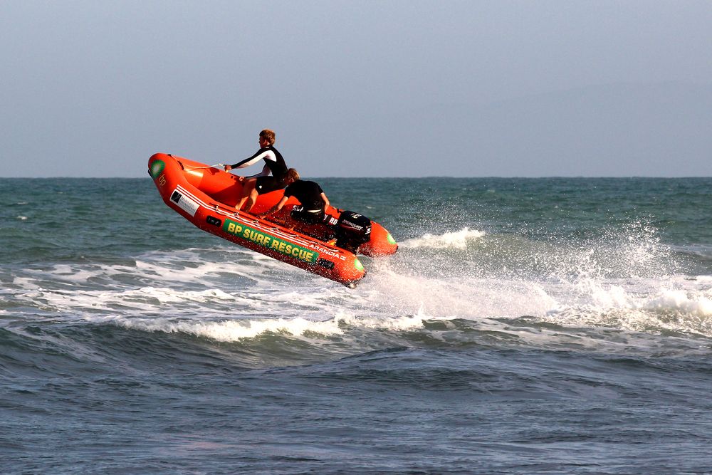 Surf Rescue Foto & Bild | australia & oceania, new zealand, otago ...