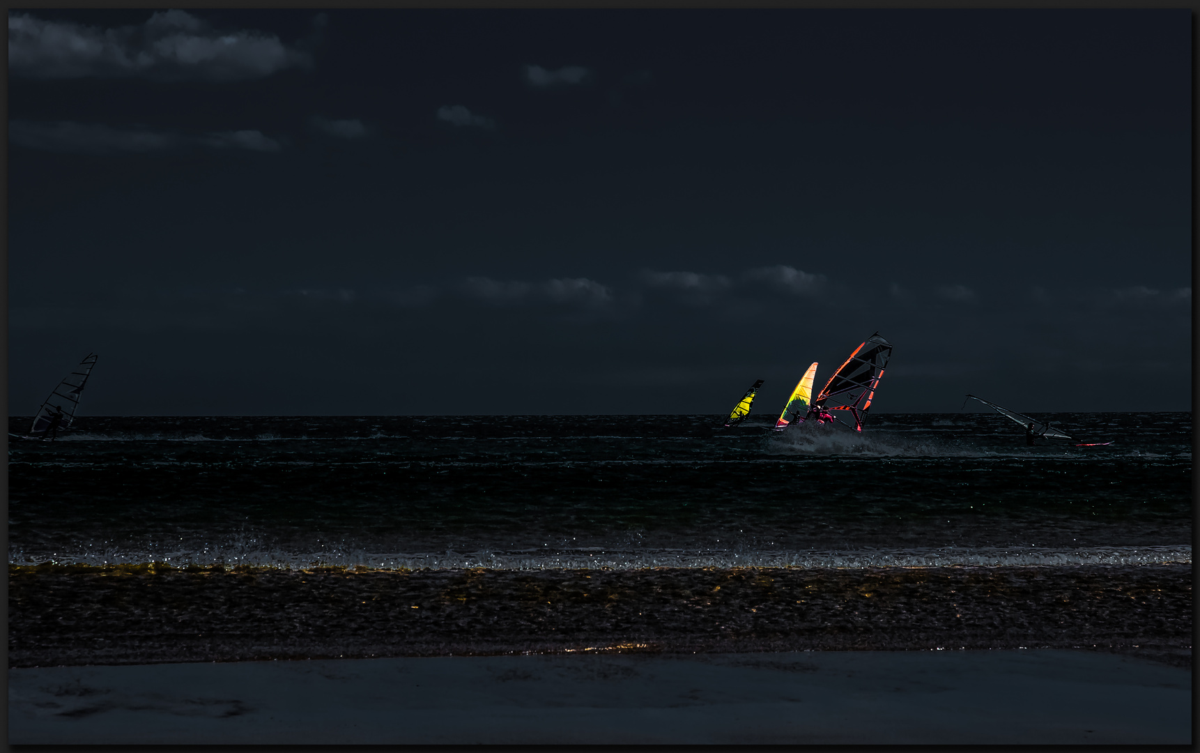 surf.in neon Foto & Bild | sport, art, france Bilder auf fotocommunity