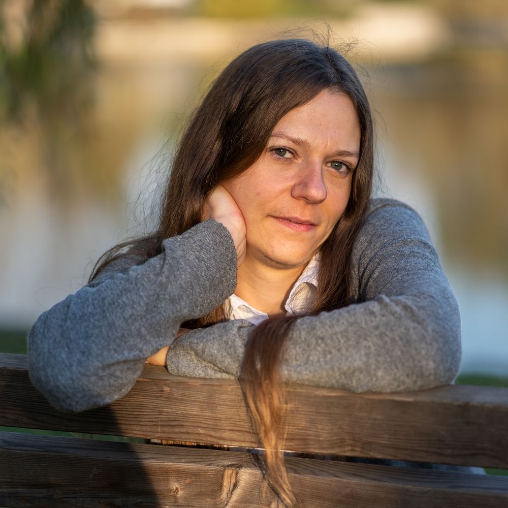 Susanne auf der Parkbank 2 Foto & Bild | portrait, fashion, outdoor Bilder auf fotocommunity