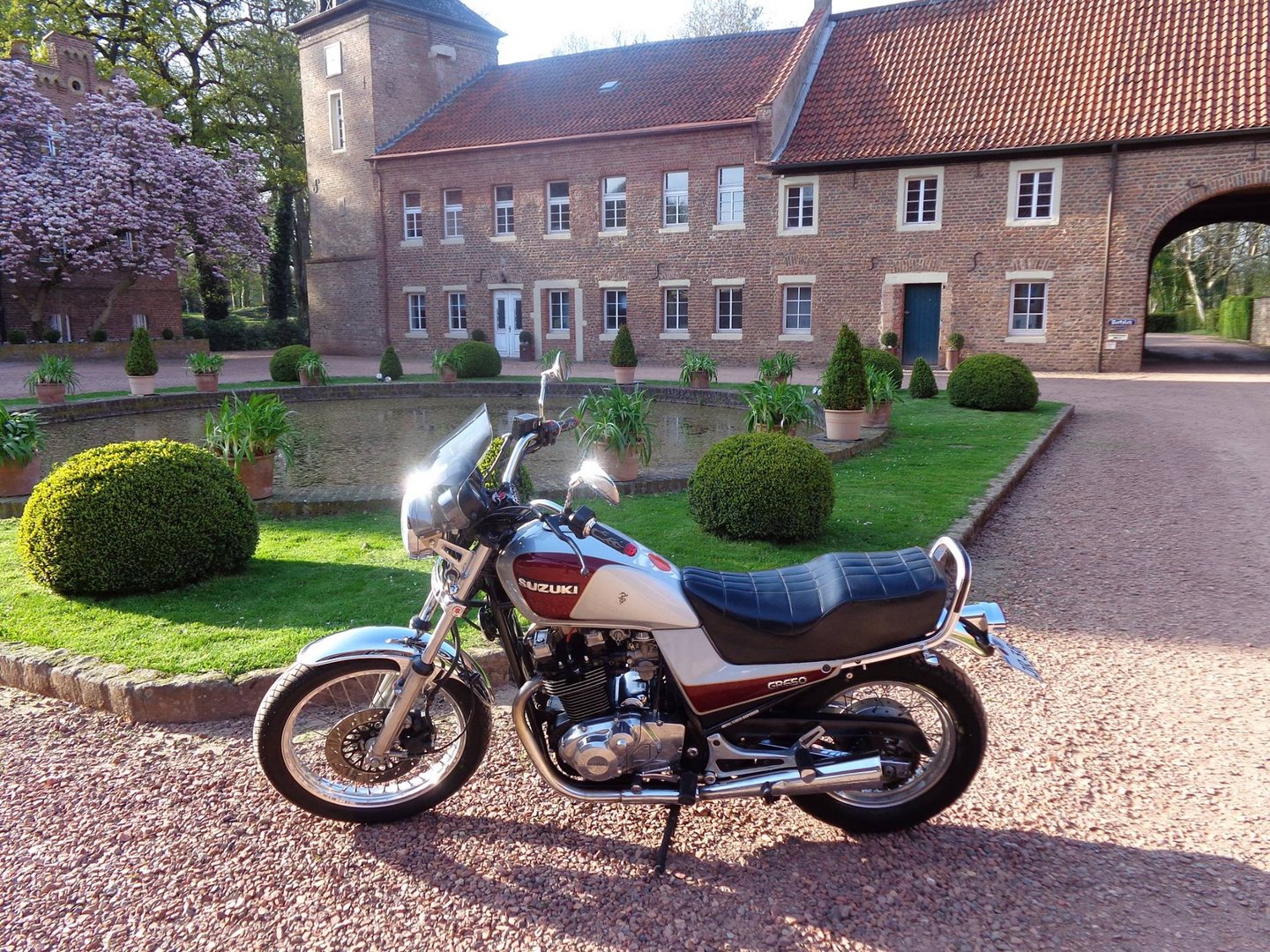 Suzuki GR 650 34 Jahre alt. Foto & Bild | alteisenjo, motorrad, motive ...