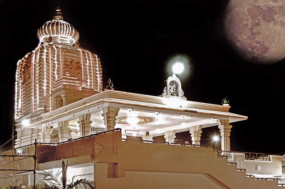 Swamy Temple - "leicht" surreal :-) Foto & Bild | asia, india, south ...