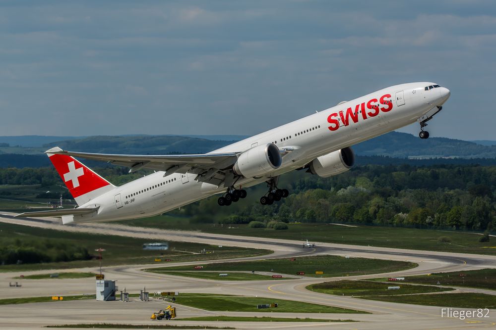 Swiss Triple 7 Foto & Bild | fliegen, schweiz, flugzeug Bilder auf ...