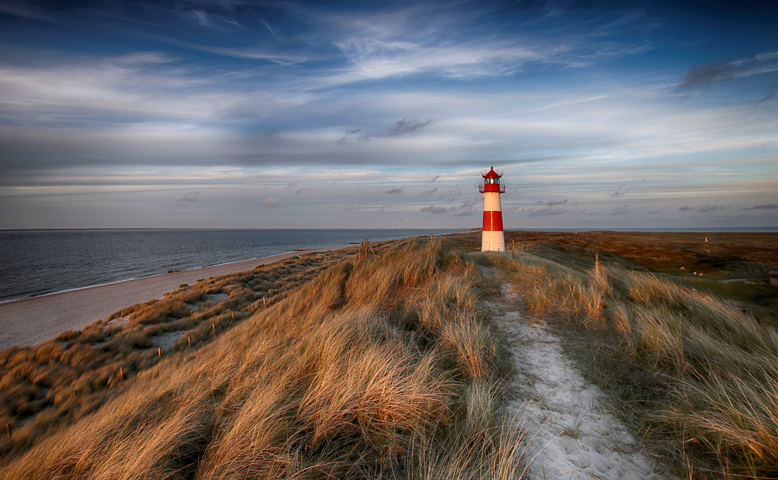 Sylt - Leuchtturm List Ost Foto & Bild | himmel, sylt, meer Bilder auf ...