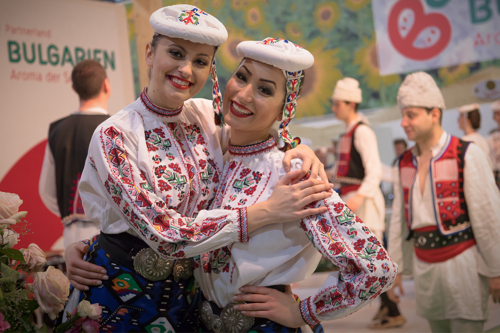 Tänzerinnen von `Bulgare´ Foto & Bild | reportage dokumentation, events ...