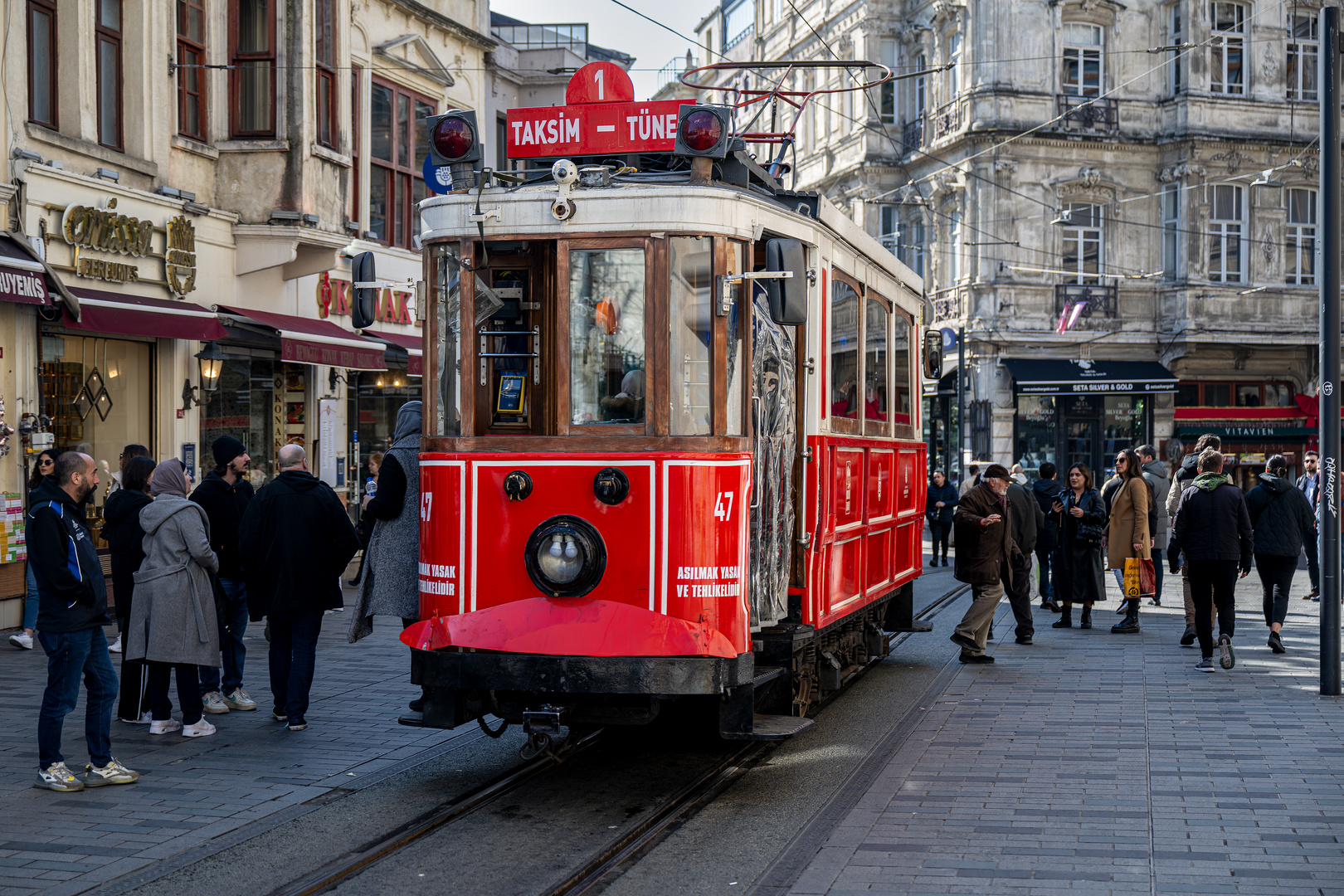 Taksim-Tünel Nostalgia Tramway 01 Foto & Bild | europe, turkey ...