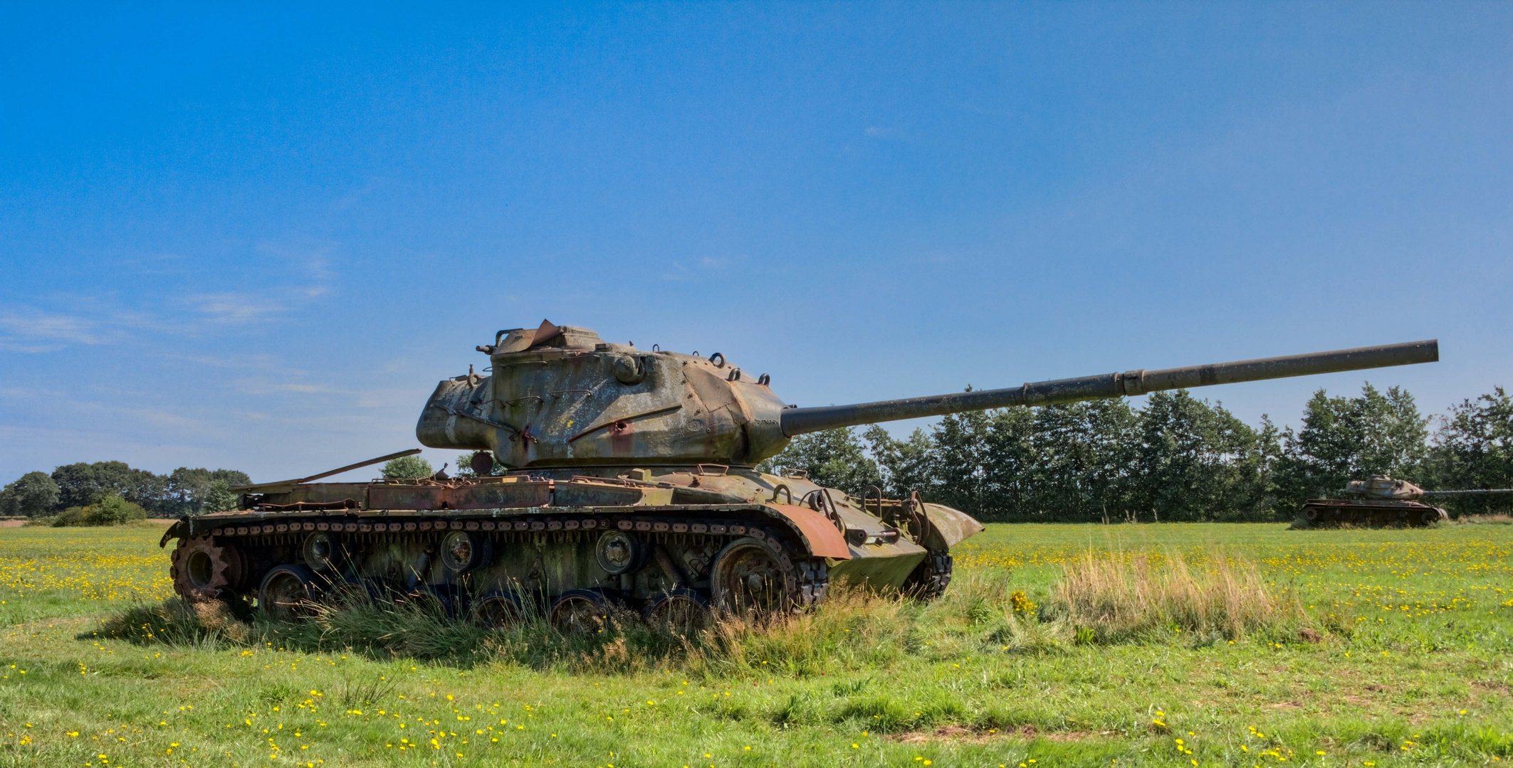 Tank-Cemetery Foto & Bild | rost, deutschland, verfall Bilder auf ...