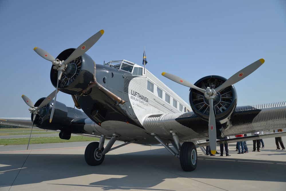 Tante JU Foto & Bild | luftfahrt, oldtimer-flugzeuge, ju-52 Bilder auf ...