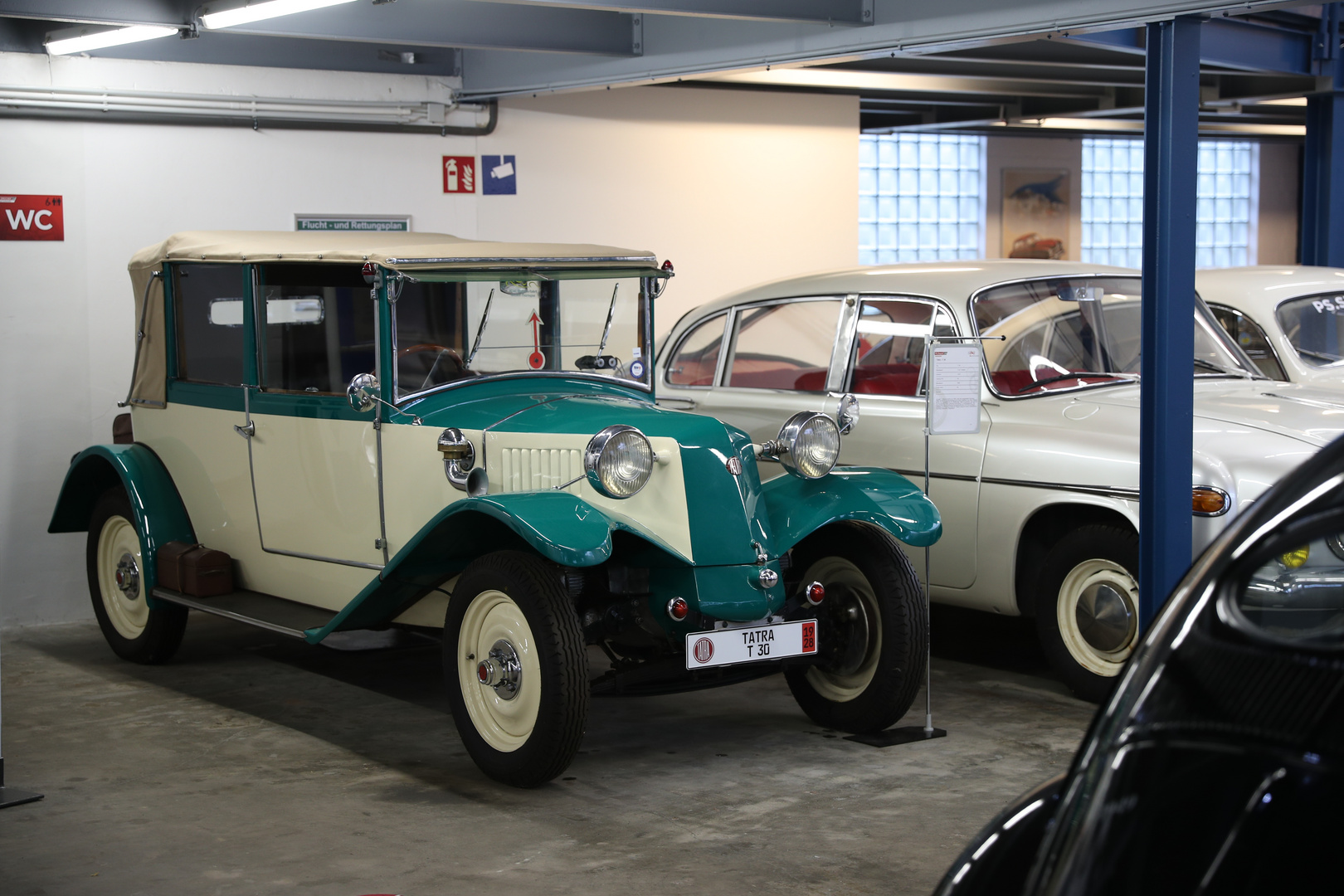 TATRA T 30 Foto & Bild | fotos, straße, oldtimer Bilder auf fotocommunity
