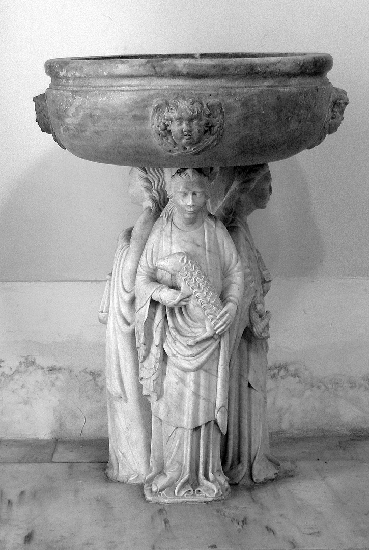 Taufbecken von 1650 Foto & Bild | architektur, sakralbauten, projekte ...