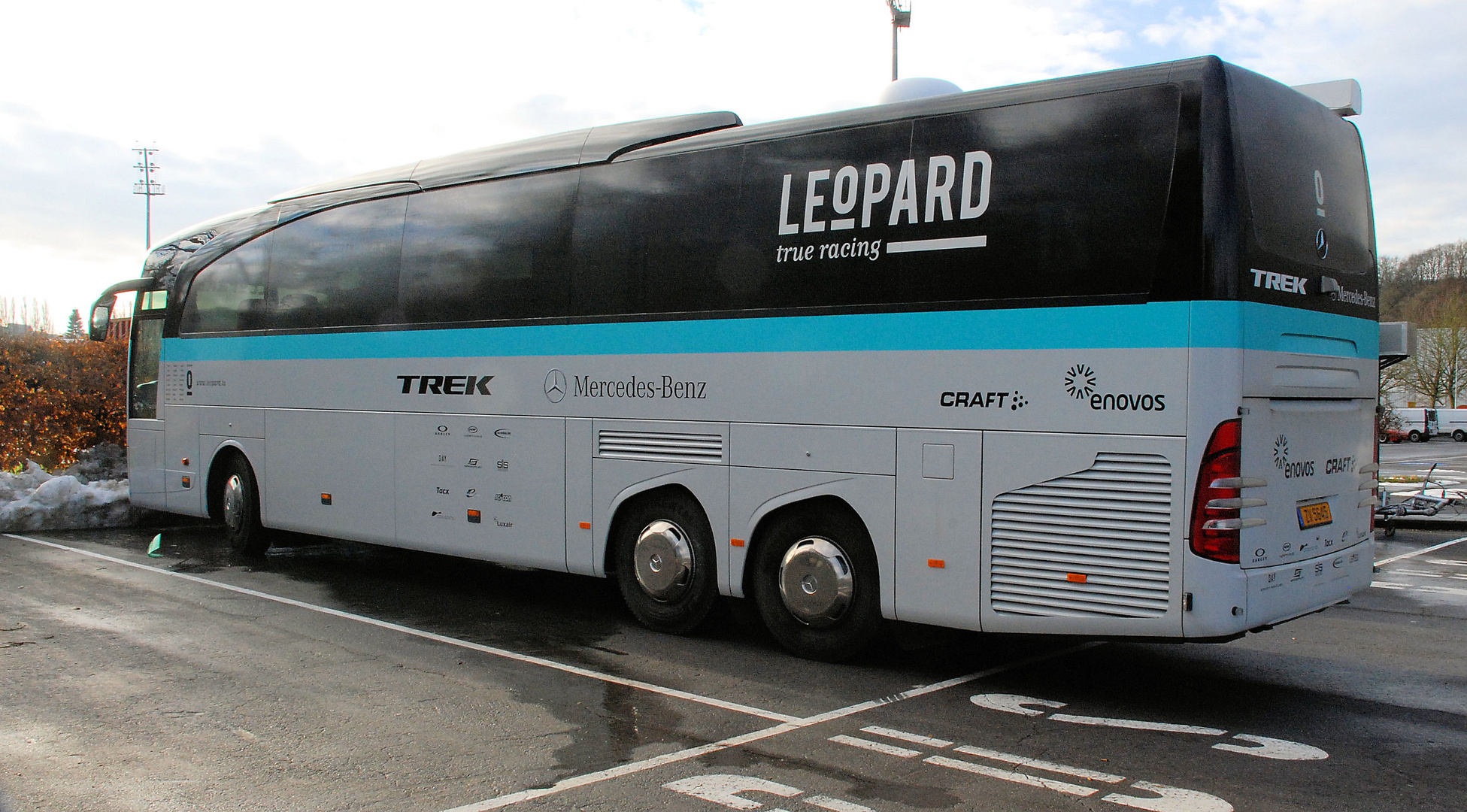 Team-Bus Leopard true Racing Foto & Bild | sport, radsportarten ...