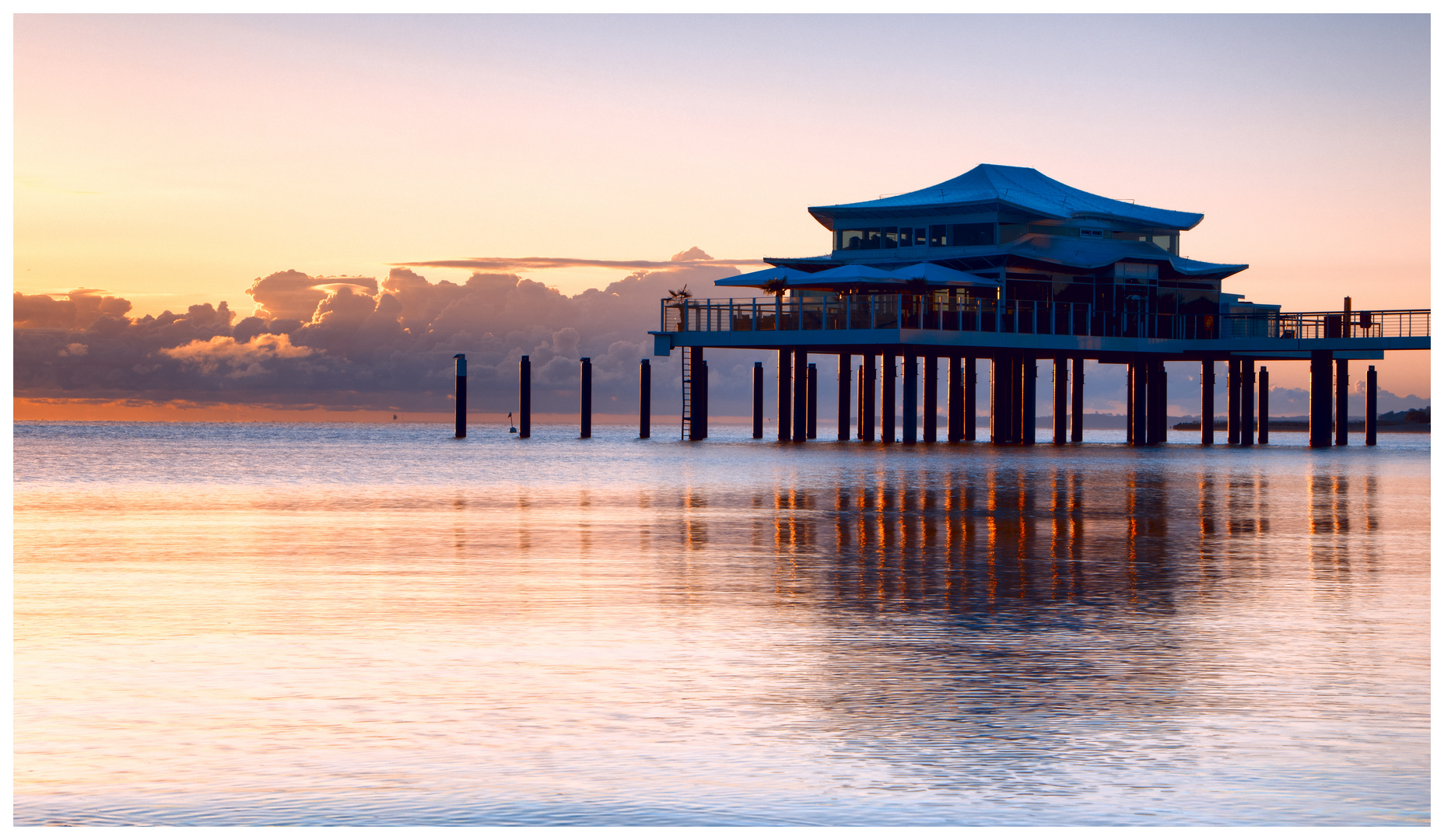 Teehaus 3 Foto & Bild | sonnenaufgang, wolken, himmel Bilder auf ...