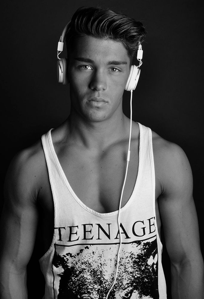 TeeJott-Model Dean C. Fashion www.teejottmodels.wordpress.com Foto ...