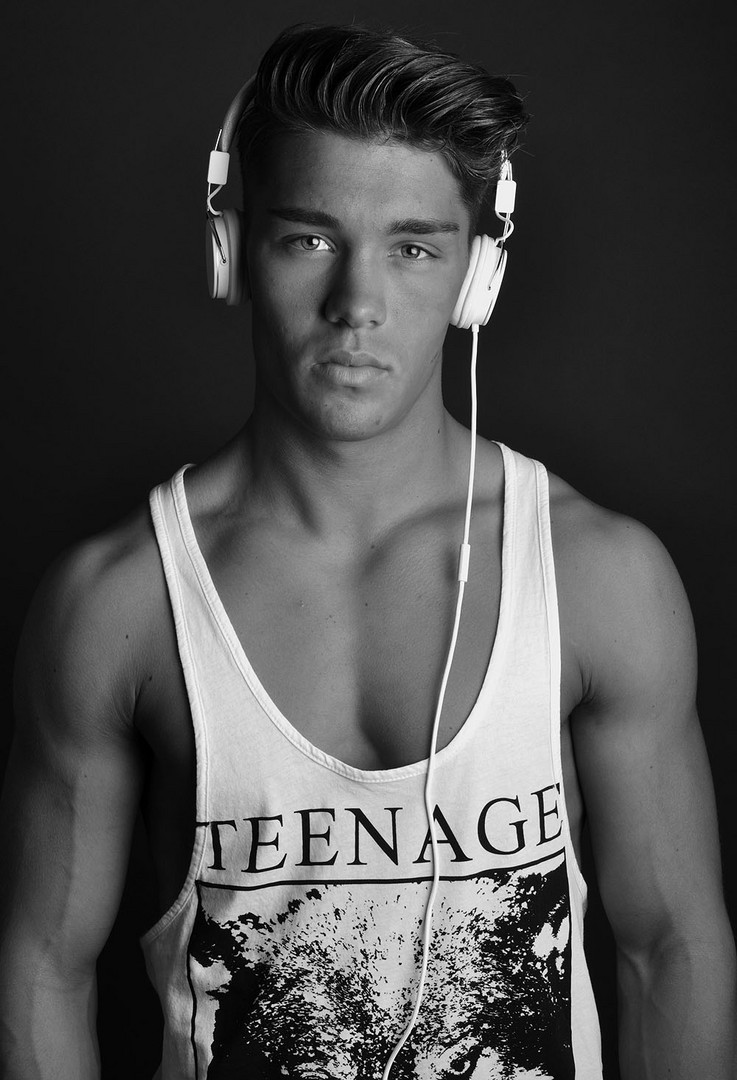 TeeJott-Model Dean C. Fashion www.teejottmodels.wordpress.com Foto ...