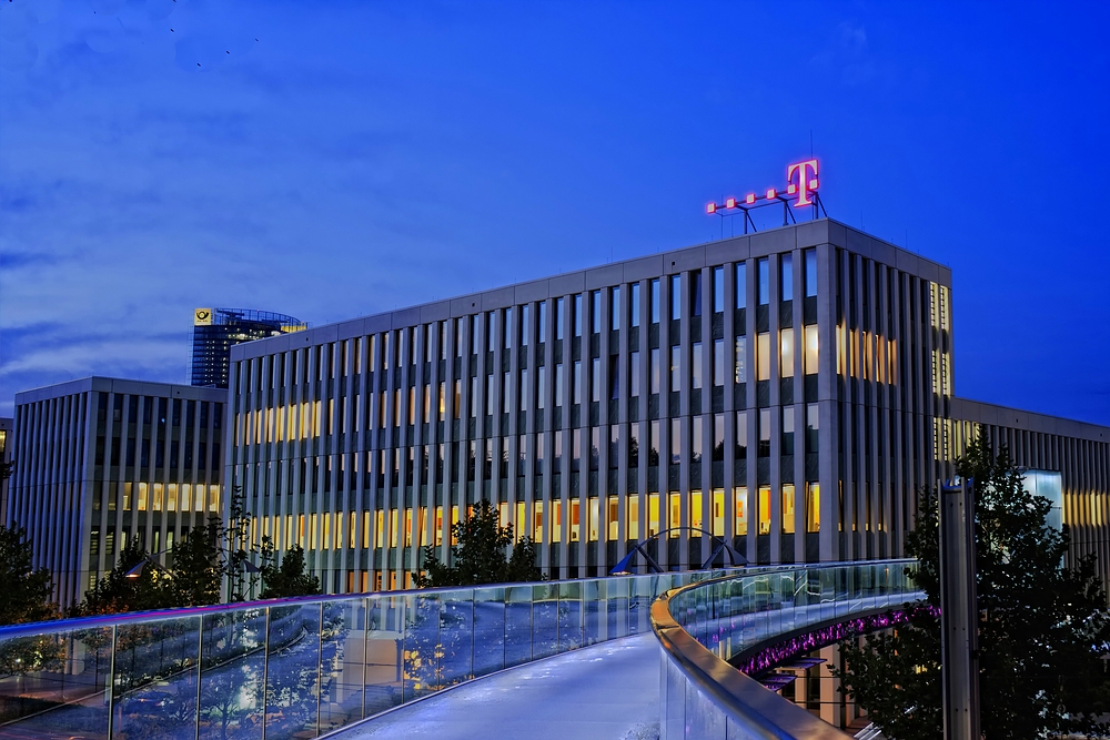 Telekom - Bonn Foto & Bild | architektur, architektur bei nacht, bonn ...