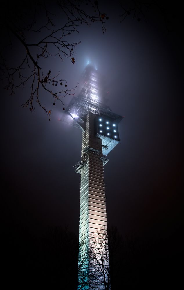 Telemax, Hannover Foto & Bild | architektur, architektur bei nacht ...