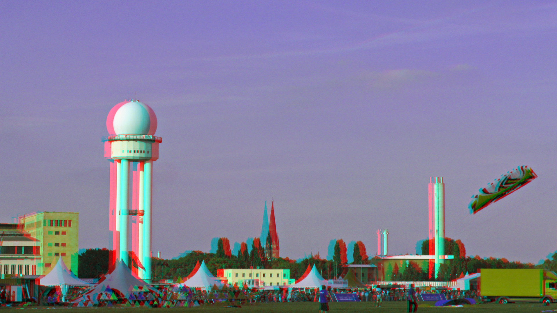 Tempelhofer Feld - Drachenfest Foto & Bild | deutschland, europe ...