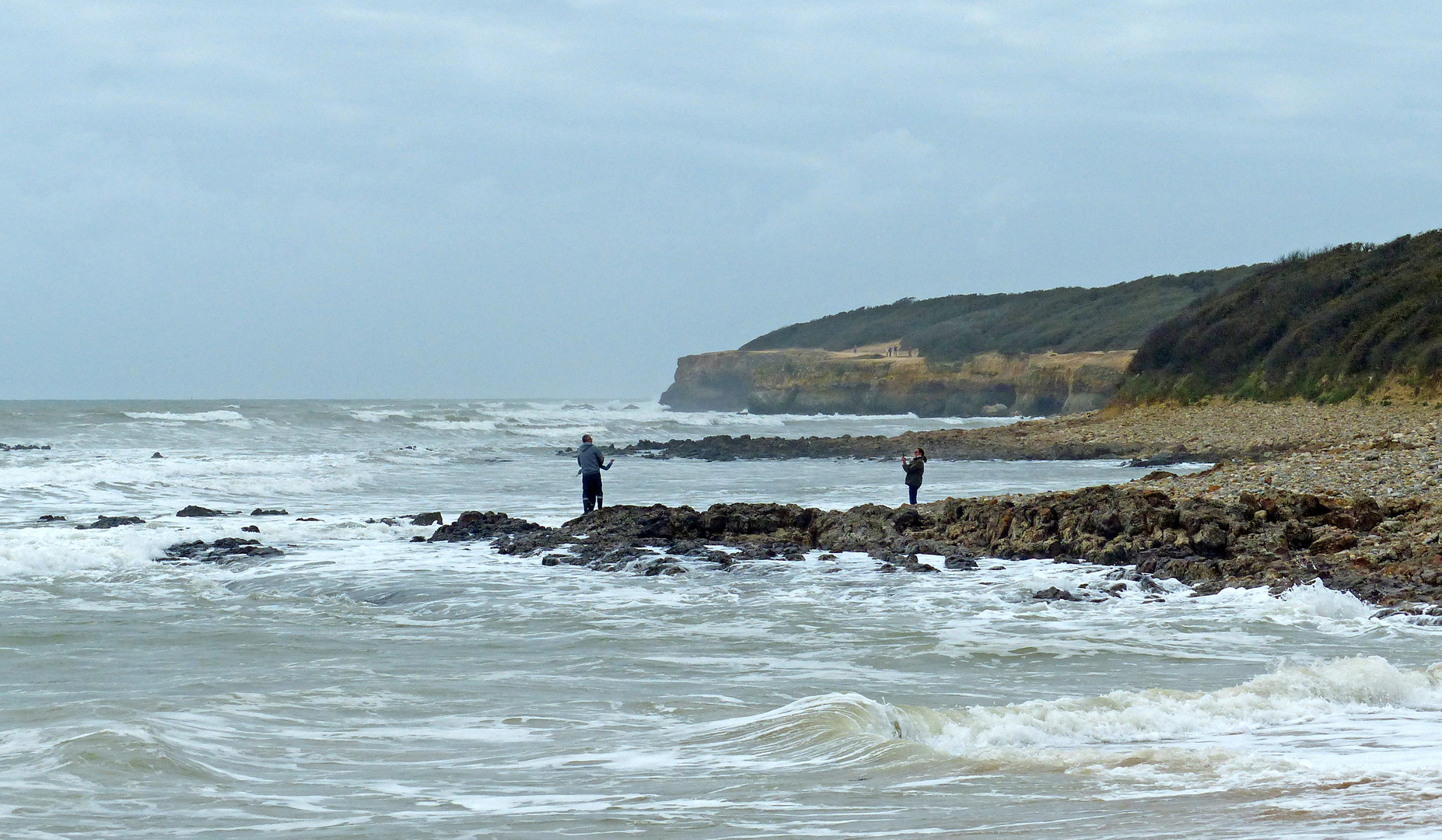 Temps maussade, mer agitée... photo et image | paysages, mers et océans ...