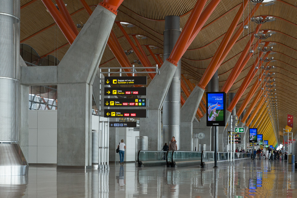 Terminal 4 Foto & Bild | architektur, reise, motive Bilder auf ...