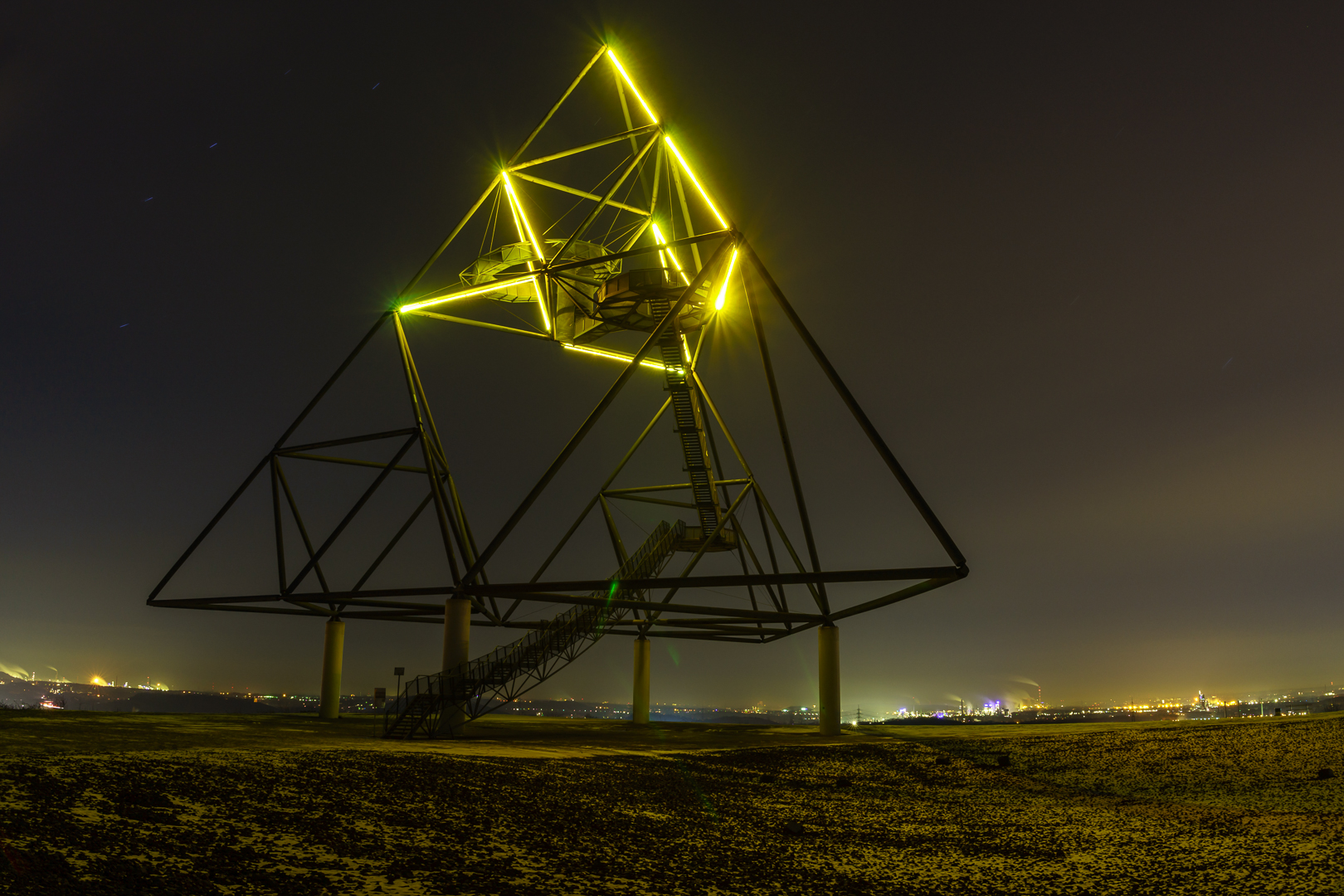 Tetraeder Foto & Bild | industrie und technik, industrie & landschaft ...