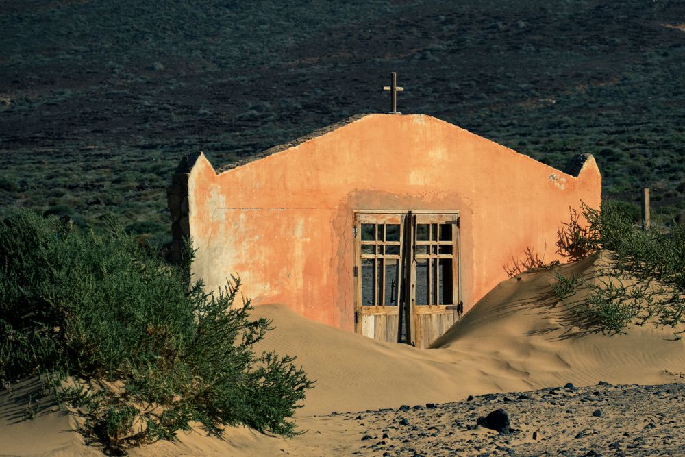 The boot hill is closed Foto & Bild | architektur, landschaft, sakralbauten Bilder auf fotocommunity