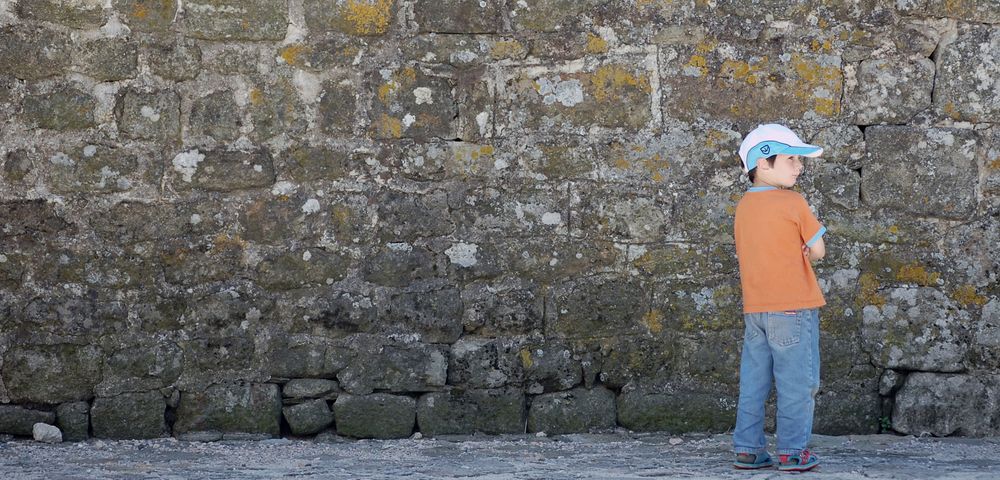 the boy that sulked photo et image | personnes, enfants Images ...