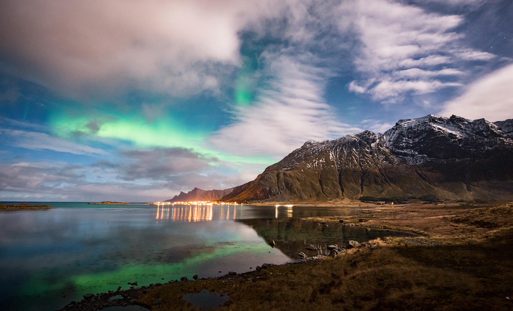 The Lights of Ramberg Foto & Bild | europe, scandinavia, norway Bilder ...