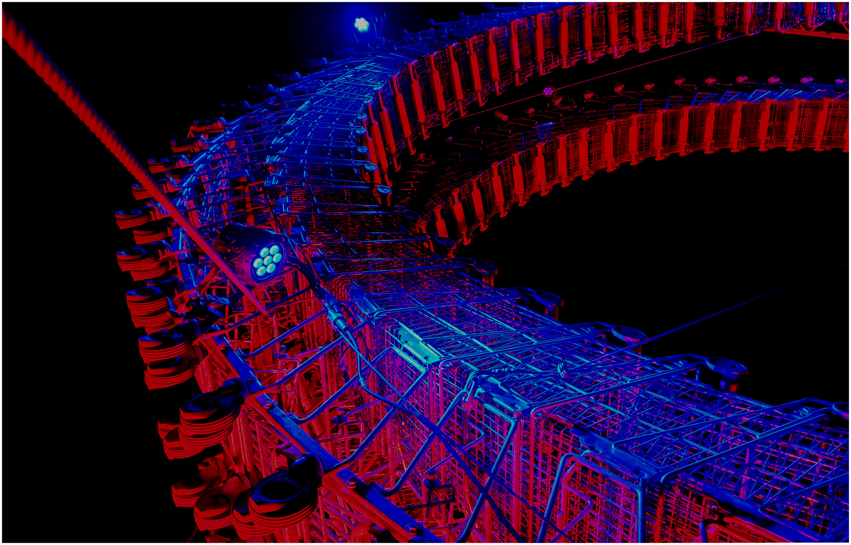 "The Loop" Foto & Bild | münchen, skulptur, einkaufswagen Bilder auf ...