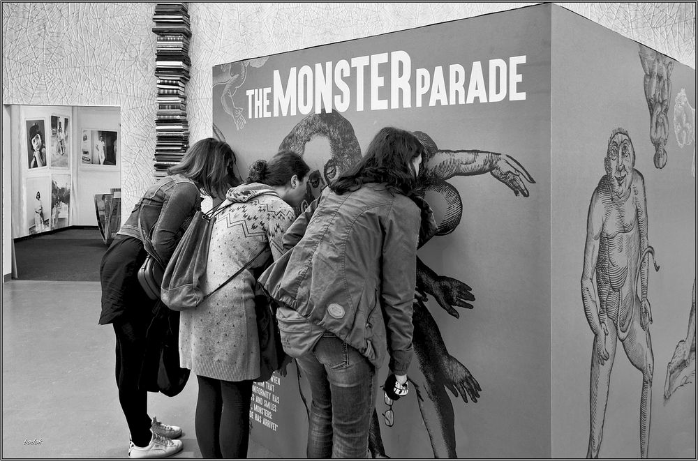 The Monster Parade Foto & Bild | street, world, spezial Bilder auf ...